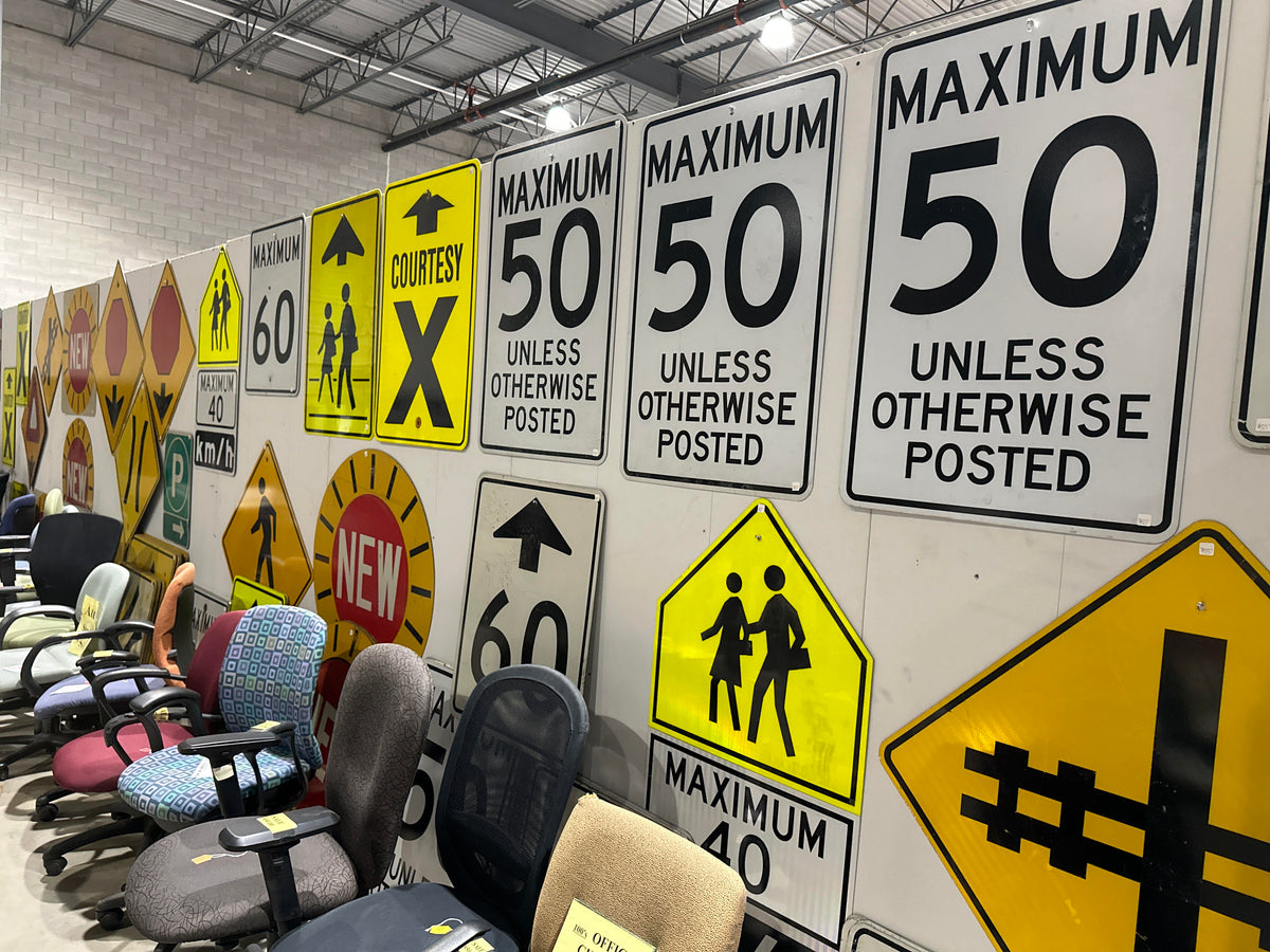 Hundreds of De-Commissioned used Traffic Signs (Metal) – BarterPay ...