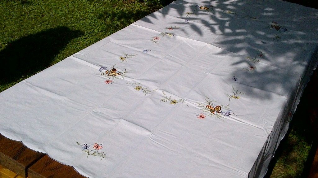 Meadow Butterfly tablecloth - 7 Pieces set – BarterPay Online Marketplace